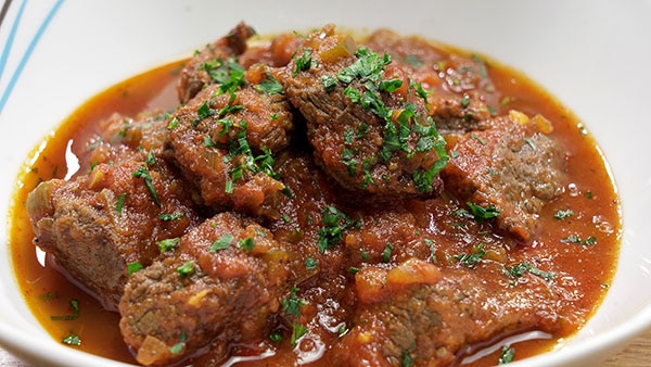 Ternera en salsa de tomate - Cocina Casera y Fácil
