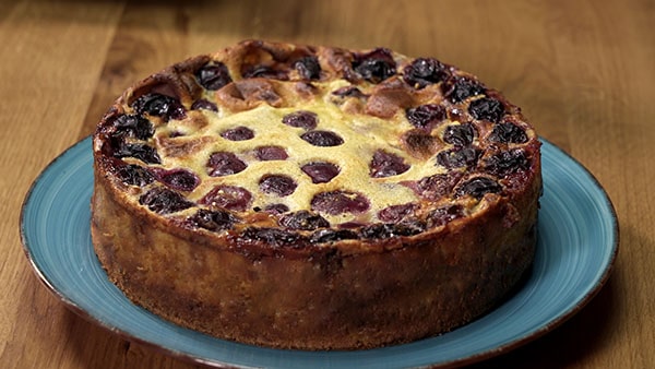 Clafoutis de cerezas receta original - Cocina Casera y Fácil