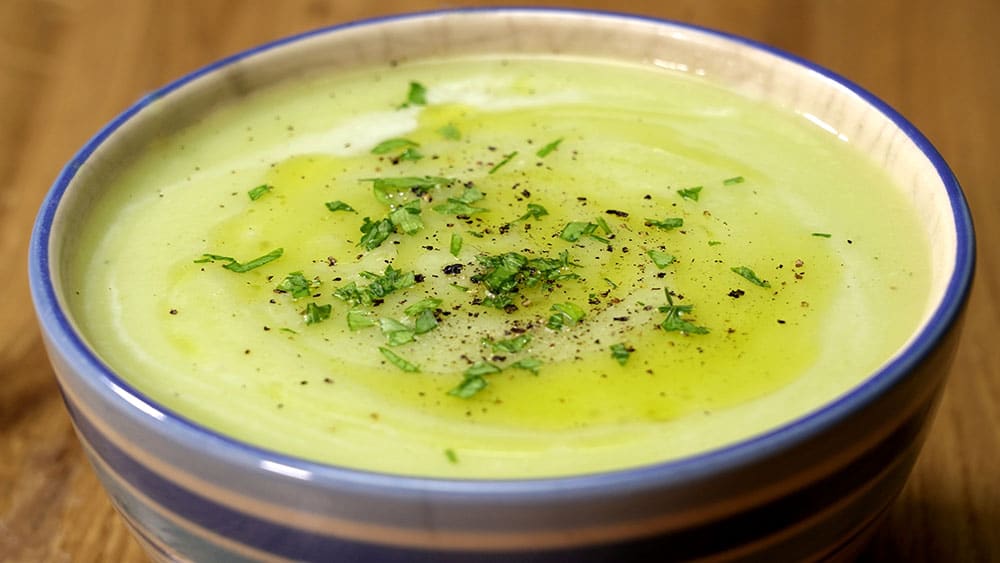 Crema fria de coliflor y manzana - Cocina Cocina Casera y Facil